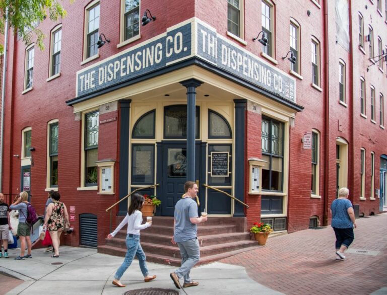 Burial Sites of Notable Lancastrians - Visit Lancaster City